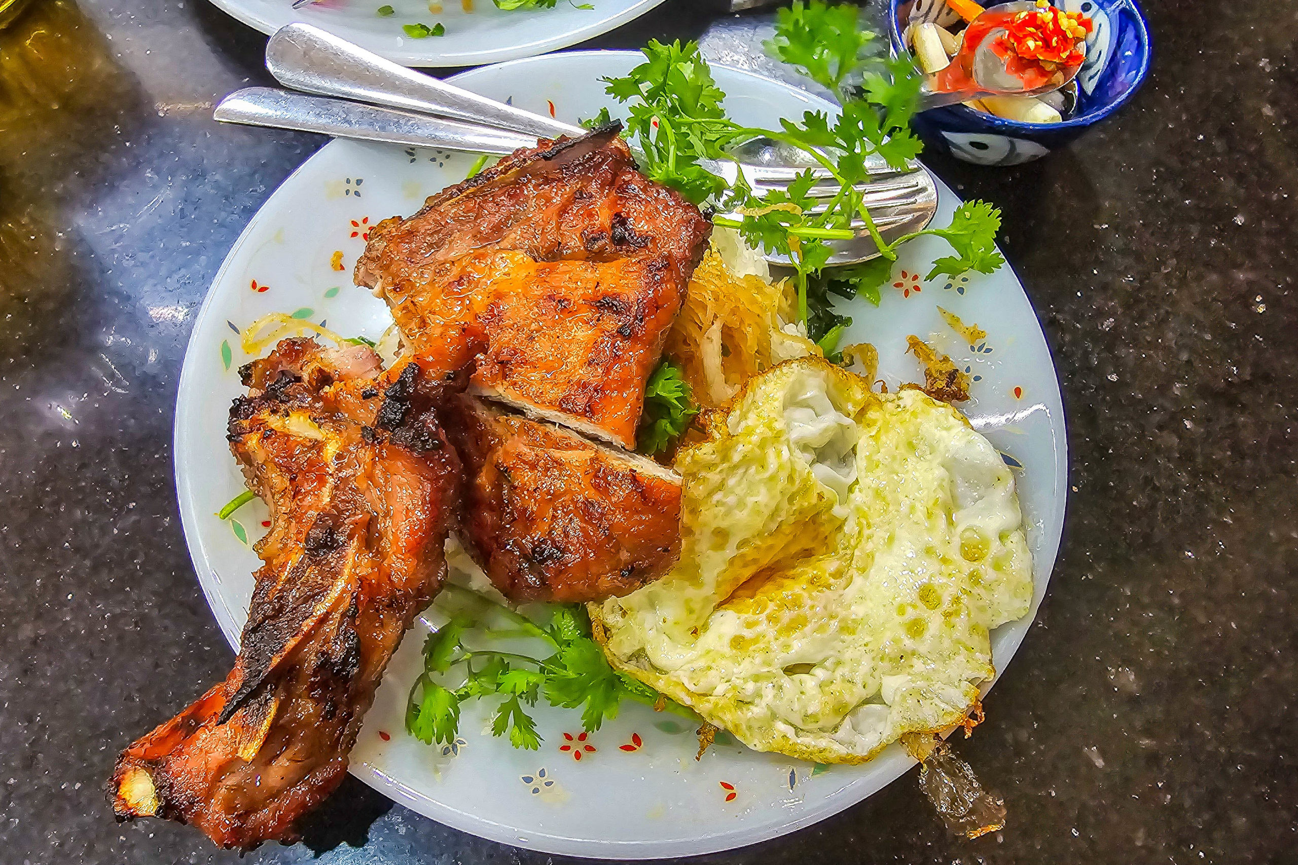 Cơm Tấm Nguyễn Văn Cừ - MX Chronicles